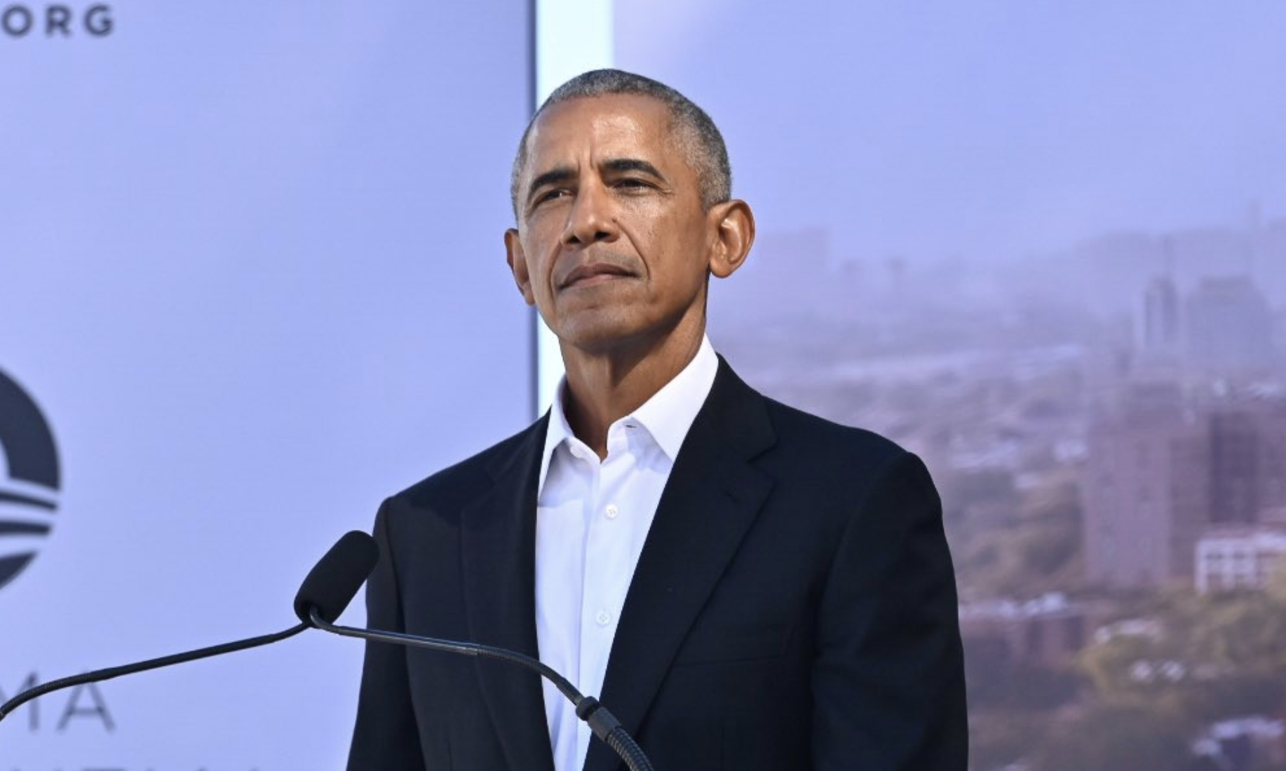 Obamas condole with families of DC aircrash victims