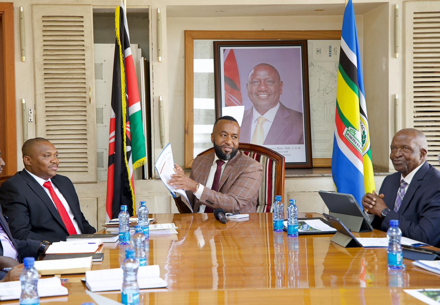 Five containers with undeclared Copper seized