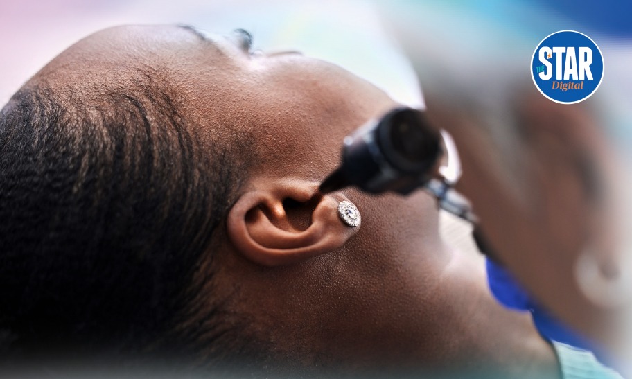 How to treat clogged ears