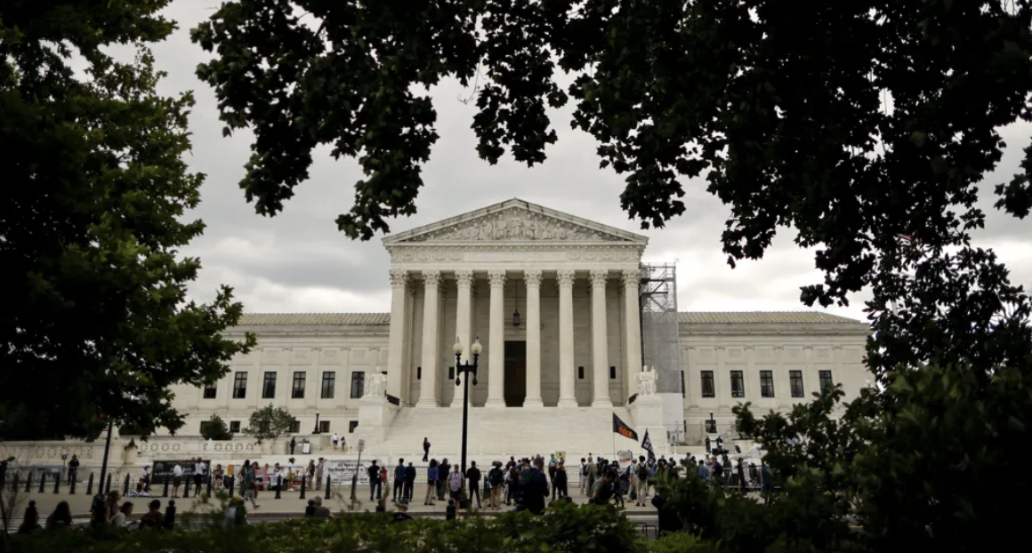 US Supreme Court allows Trump to resume deportations to third countries