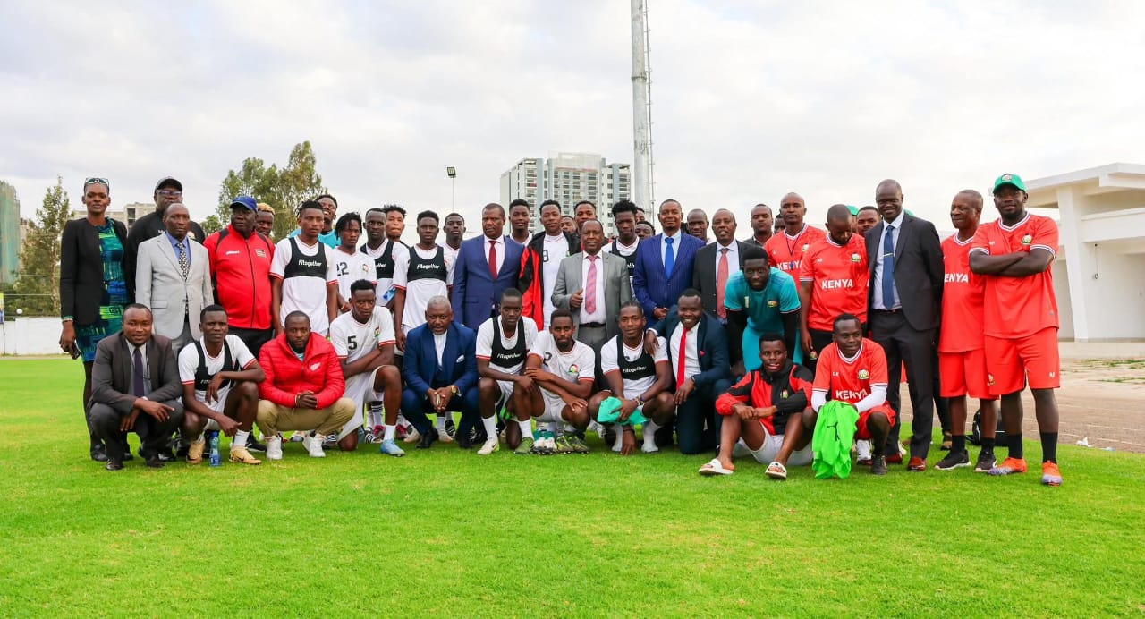 Bunge FC visits Harambee Stars ahead of CHAN, donates Sh1 million