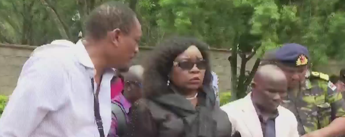 Mama Ida arrives in Opoda Farm, Bondo ahead of Raila's burial