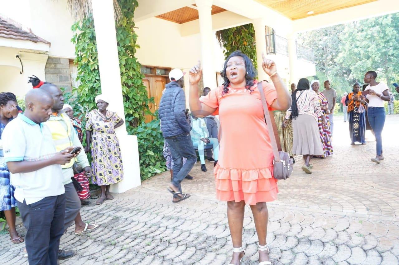 [PHOTOS] Mourners gather at Raila's home in Opoda Farm, Bondo