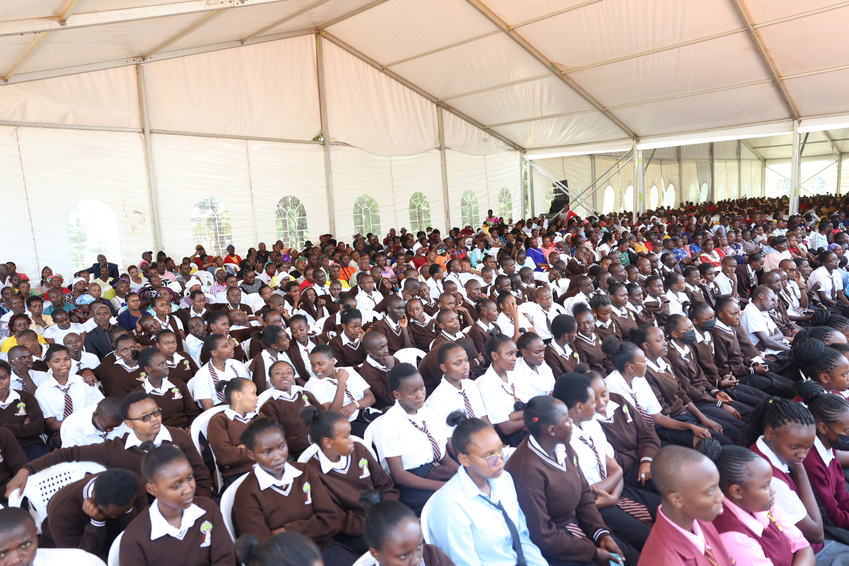 Kiharu day senior secondary students to pay Sh500 per term only