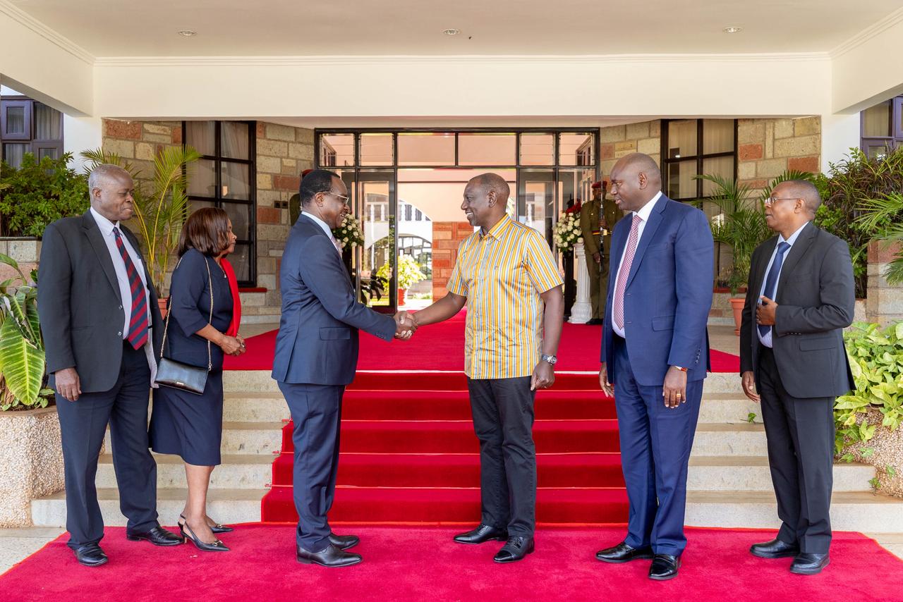 [PHOTOS] CS Ogamba briefs Ruto on 2025 KCSE results release