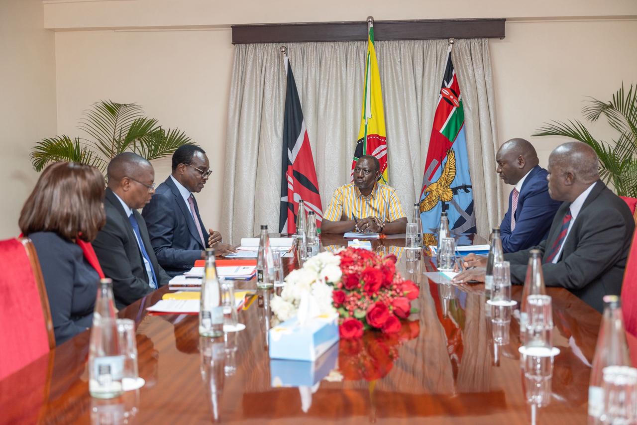 [PHOTOS] CS Ogamba briefs Ruto on 2025 KCSE results release