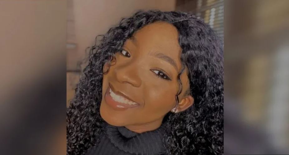 Aspiring Nigerian singer dies after being bitten by a snake