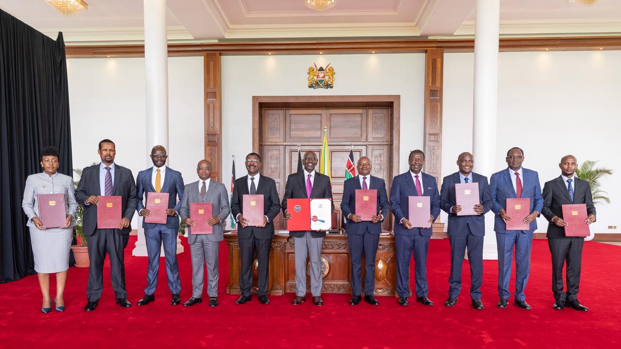 [PHOTOS] Ruto signs three bills into law at State House