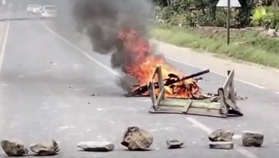 Transport paralised in Nanyuki town as protesters light bonfires