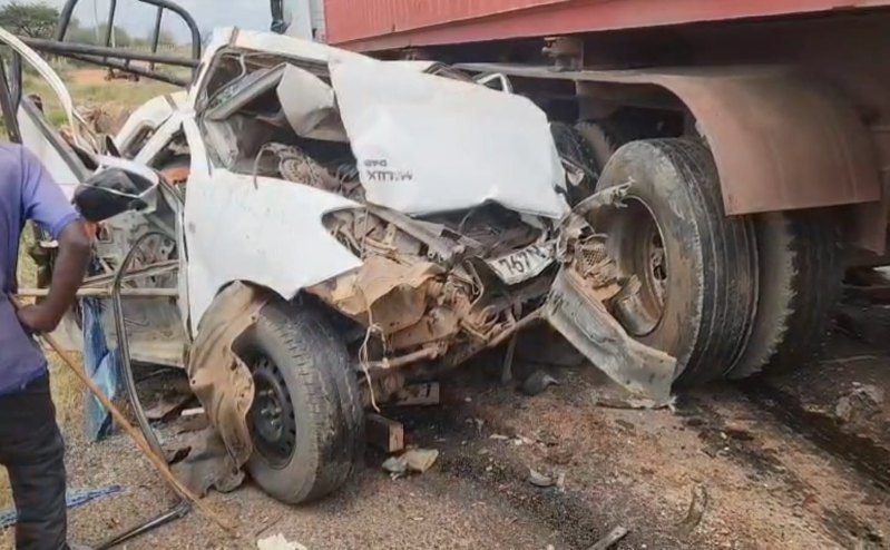 Motor trade boss, wife killed in fatal trailer crash on Nairobi–Mombasa ...